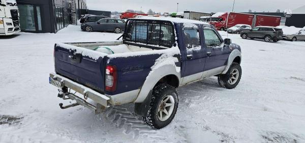 Zils Nissan Navara 2004 Kauņa, ar dzinēja tilpumu 2.50 L un nobraukumu 400 tūkst. km par 3250 €, foto 9 vietnē AUTOMOTO.COM.LV