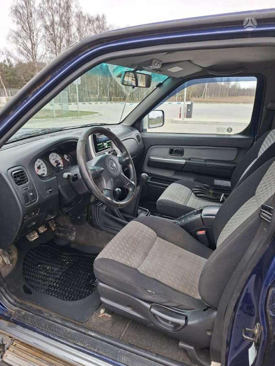 Zils Nissan Navara 2005 Panevēža, ar dzinēja tilpumu 0.00 L un nobraukumu 300 tūkst. km par 4700 €, foto 11 vietnē AUTOMOTO.COM.LV