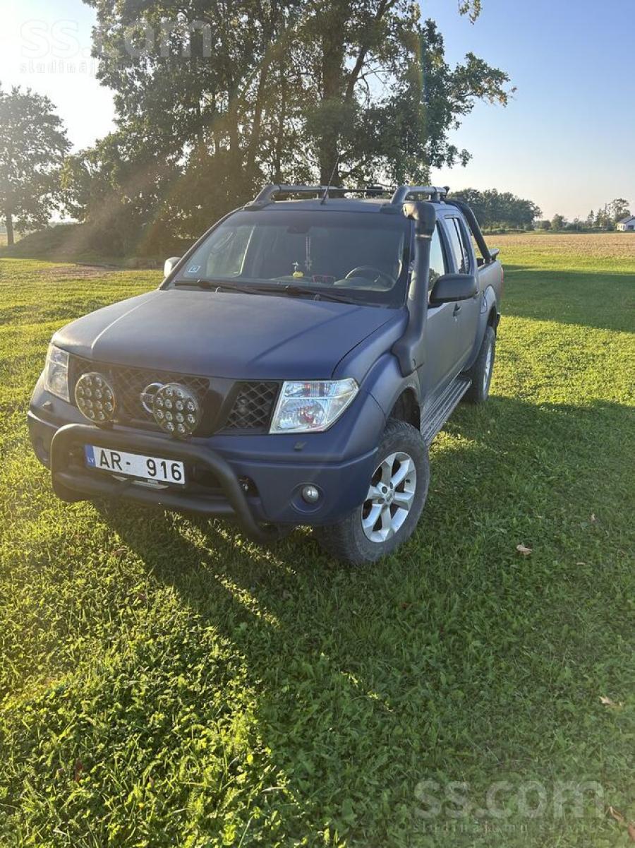 Zils Nissan Navara 2007 Dobele, ar dzinēja tilpumu 2.50 L un nobraukumu 233 tūkst. km par 10500 €, foto 1 vietnē AUTOMOTO.COM.LV