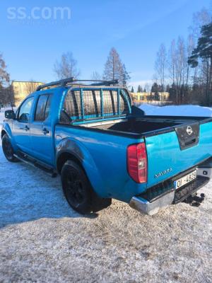 Blue Nissan Navara 2009 in Riga, with an engine capacity of 2.50 L and mileage of 370 thousand km for 6000 €, photo 4 on AUTOMOTO.COM.LV