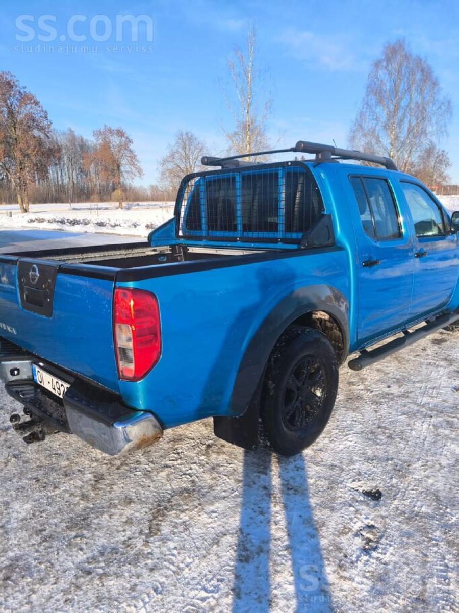 Blue Nissan Navara 2009 in Riga, with an engine capacity of 2.50 L and mileage of 370 thousand km for 6000 €, photo 5 on AUTOMOTO.COM.LV