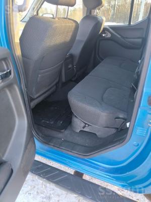 Blue Nissan Navara 2009 in Riga, with an engine capacity of 2.50 L and mileage of 370 thousand km for 6000 €, photo 7 on AUTOMOTO.COM.LV