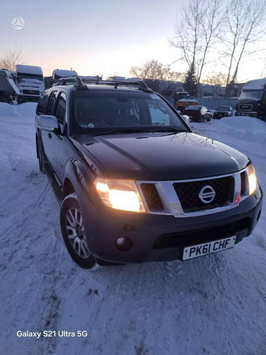 Zils Nissan Navara 2011 Jonava, ar dzinēja tilpumu 2.99 L un nobraukumu 140 tūkst. km par 5999 €, foto 2 vietnē AUTOMOTO.COM.LV