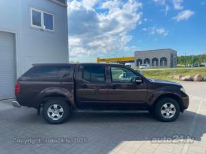 Brūns Nissan Navara 2011 Tallina, ar dzinēja tilpumu 2.50 L un nobraukumu 339 tūkst. km par 7200 €, foto 3 vietnē AUTOMOTO.COM.LV
