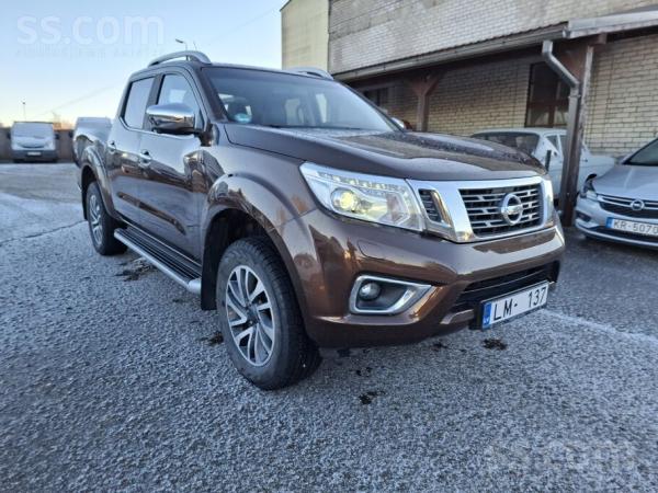 Brūns Nissan Navara 2017 Talsi, ar dzinēja tilpumu 2.30 L un nobraukumu 221 tūkst. km par 16700 €, foto 4 vietnē AUTOMOTO.COM.LV