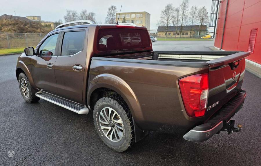 Brūns Nissan Navara 2019 Telšiai, ar dzinēja tilpumu 2.30 L un nobraukumu 215 tūkst. km par 15800 €, foto 6 vietnē AUTOMOTO.COM.LV