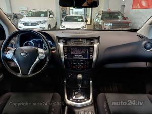 Brown Nissan Navara 2021 in Tallinn, with an engine capacity of 2.30 L and mileage of 141 thousand km for 25900 €, photo 10 on AUTOMOTO.COM.LV