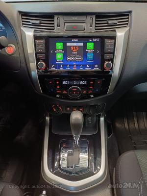 Brown Nissan Navara 2021 in Tallinn, with an engine capacity of 2.30 L and mileage of 141 thousand km for 25900 €, photo 18 on AUTOMOTO.COM.LV