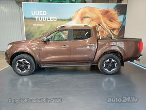 Brown Nissan Navara 2021 in Tallinn, with an engine capacity of 2.30 L and mileage of 141 thousand km for 25900 €, photo 28 on AUTOMOTO.COM.LV