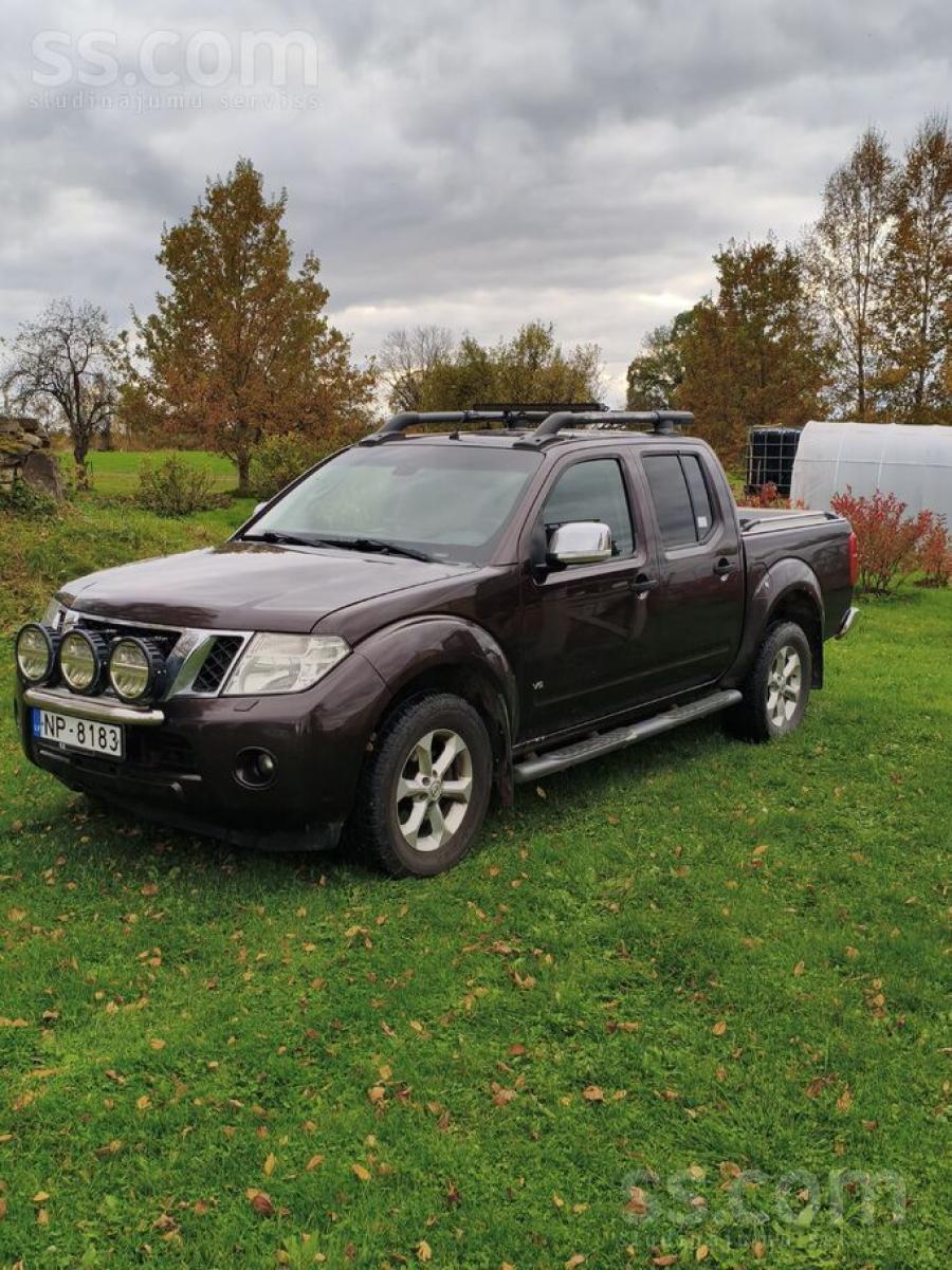 Brūns Nissan Navara 2011 Preiļi, ar dzinēja tilpumu 3.00 L un nobraukumu 449 tūkst. km par 7500 €, foto 1 vietnē AUTOMOTO.COM.LV