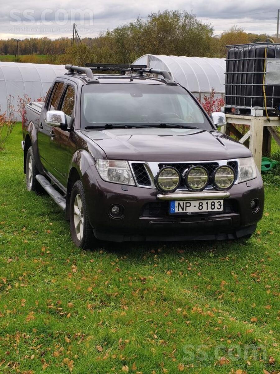 Brūns Nissan Navara 2011 Preiļi, ar dzinēja tilpumu 3.00 L un nobraukumu 449 tūkst. km par 7500 €, foto 4 vietnē AUTOMOTO.COM.LV