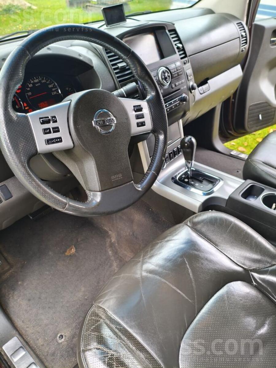 Brūns Nissan Navara 2011 Preiļi, ar dzinēja tilpumu 3.00 L un nobraukumu 449 tūkst. km par 7500 €, foto 19 vietnē AUTOMOTO.COM.LV