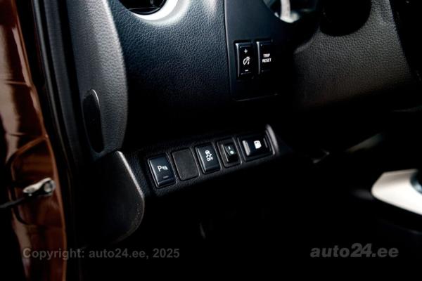 Brūns Nissan Navara 2017 Tallina, ar dzinēja tilpumu 2.30 L un nobraukumu 306 tūkst. km par 17000 €, foto 11 vietnē AUTOMOTO.COM.LV