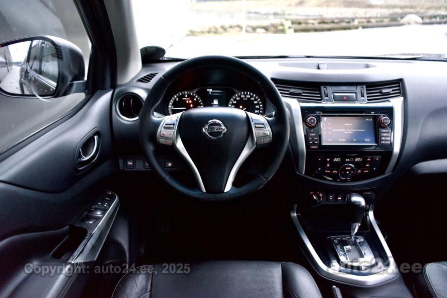 Brūns Nissan Navara 2017 Tallina, ar dzinēja tilpumu 2.30 L un nobraukumu 306 tūkst. km par 17000 €, foto 13 vietnē AUTOMOTO.COM.LV