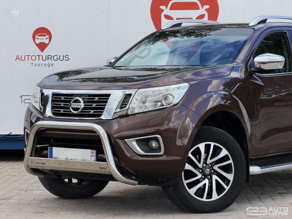 Brown Nissan Navara 2017 in Taurage, with an engine capacity of 2.30 L and mileage of 111 thousand km for 17900 €, photo 2 on AUTOMOTO.COM.LV
