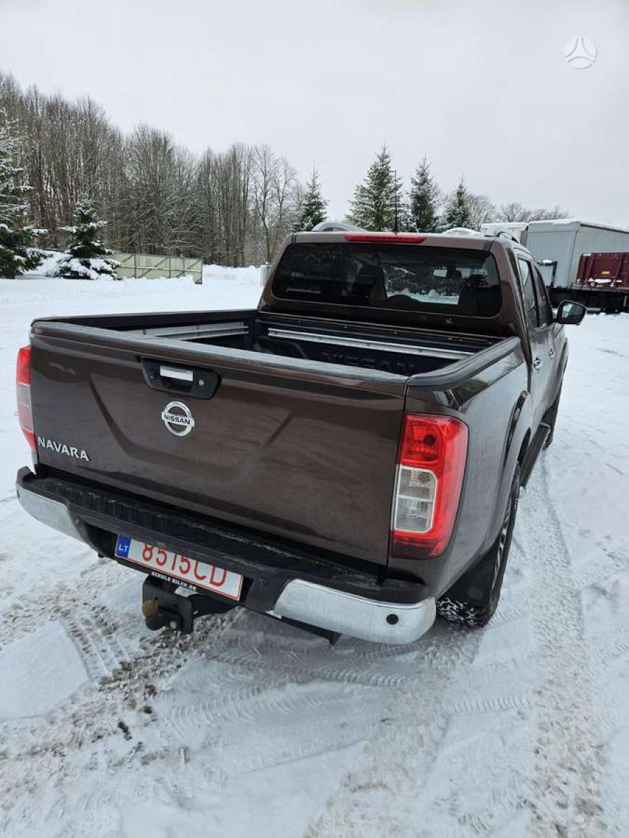 Brūns Nissan Navara 2019 Telšiai, ar dzinēja tilpumu 2.30 L un nobraukumu 215 tūkst. km par 14600 €, foto 8 vietnē AUTOMOTO.COM.LV