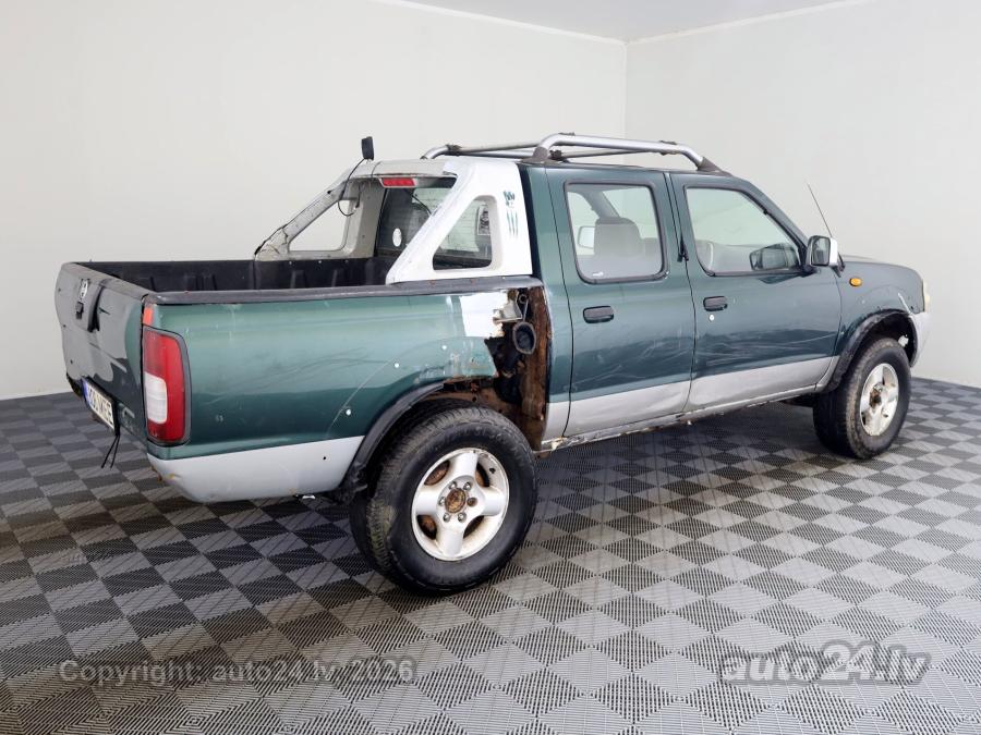 Nissan Navara 2004 in Tallinn, with an engine capacity of 2.50 L and mileage of 374 thousand km for 1599 €, photo 4 on AUTOMOTO.COM.LV