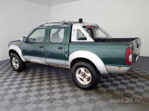 Nissan Navara 2004 in Tallinn, with an engine capacity of 2.50 L and mileage of 374 thousand km for 1599 €, photo 5 on AUTOMOTO.COM.LV