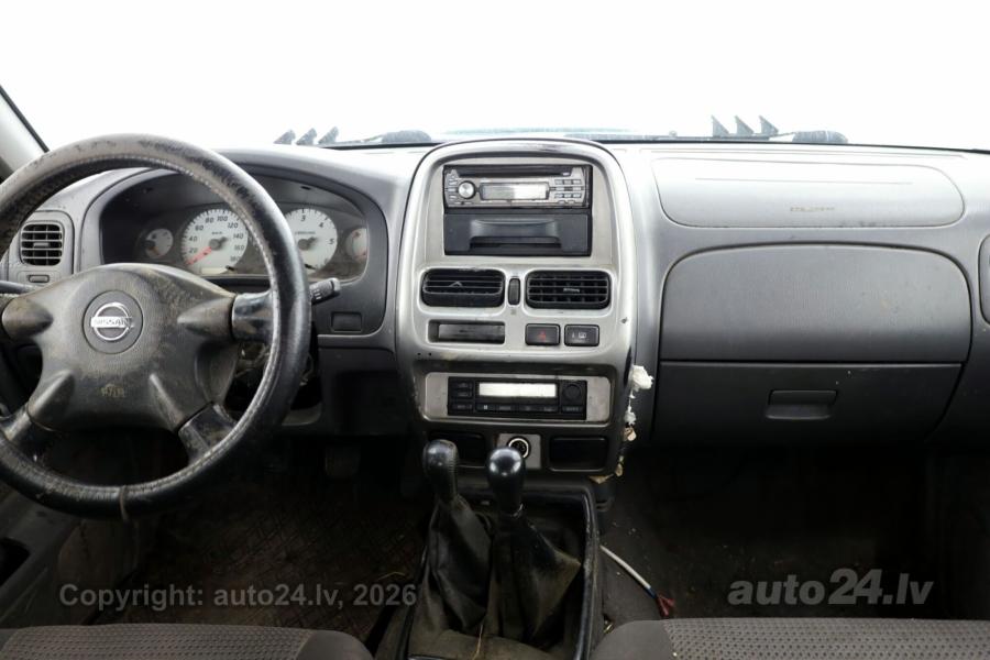 Nissan Navara 2004 in Tallinn, with an engine capacity of 2.50 L and mileage of 374 thousand km for 1599 €, photo 6 on AUTOMOTO.COM.LV
