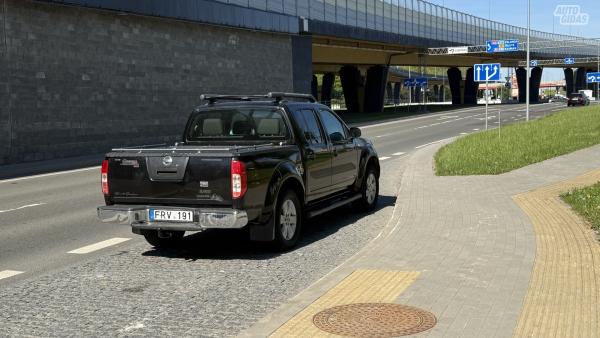 Nissan Navara 2007 in Klaipeda, with an engine capacity of 2.50 L and mileage of 243 thousand km for 6000 €, photo 3 on AUTOMOTO.COM.LV