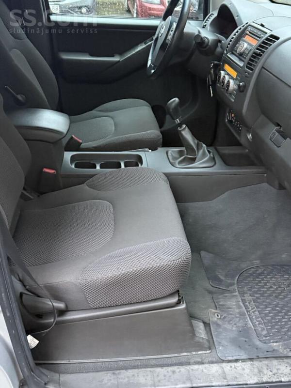 Nissan Navara 2007 in Riga, with an engine capacity of 2.40 L and mileage of 0 thousand km for 8800 €, photo 6 on AUTOMOTO.COM.LV
