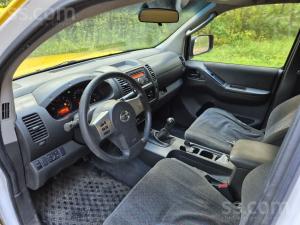 Nissan Navara 2013 in Riga, with an engine capacity of 2.50 L and mileage of 230 thousand km for 6450 €, photo 6 on AUTOMOTO.COM.LV