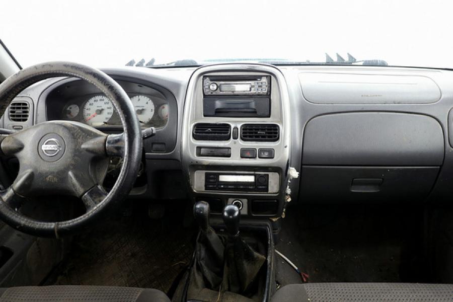 Zaļš Nissan Navara 2004 Tallina, ar dzinēja tilpumu 2.50 L un nobraukumu 374 tūkst. km par 999 €, foto 6 vietnē AUTOMOTO.COM.LV