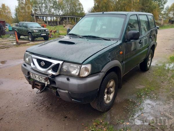 Green Nissan Navara 2000 in Preili, with an engine capacity of 2.50 L and mileage of 257 thousand km for 7500 €, photo 4 on AUTOMOTO.COM.LV
