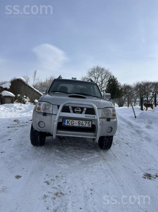 Pelēks Nissan Navara 2005 Liepāja, ar dzinēja tilpumu 2.50 L un nobraukumu 0 tūkst. km par 3650 €, foto 1 vietnē AUTOMOTO.COM.LV