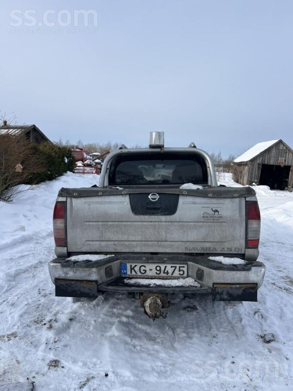 Pelēks Nissan Navara 2005 Liepāja, ar dzinēja tilpumu 2.50 L un nobraukumu 0 tūkst. km par 3650 €, foto 3 vietnē AUTOMOTO.COM.LV