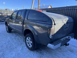 Grey Nissan Navara 2006 in Kaunas, with an engine capacity of 2.50 L and mileage of 355 thousand km for 4200 €, photo 6 on AUTOMOTO.COM.LV