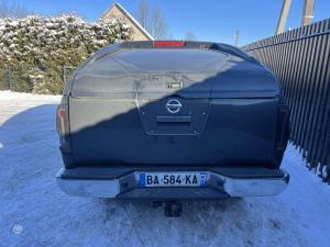 Grey Nissan Navara 2006 in Kaunas, with an engine capacity of 2.50 L and mileage of 355 thousand km for 4200 €, photo 8 on AUTOMOTO.COM.LV
