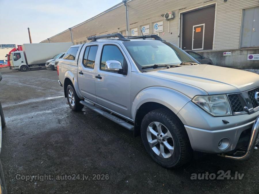 Grey Nissan Navara 2008 in Tallinn, with an engine capacity of 2.50 L and mileage of 255 thousand km for 4900 €, photo 5 on AUTOMOTO.COM.LV