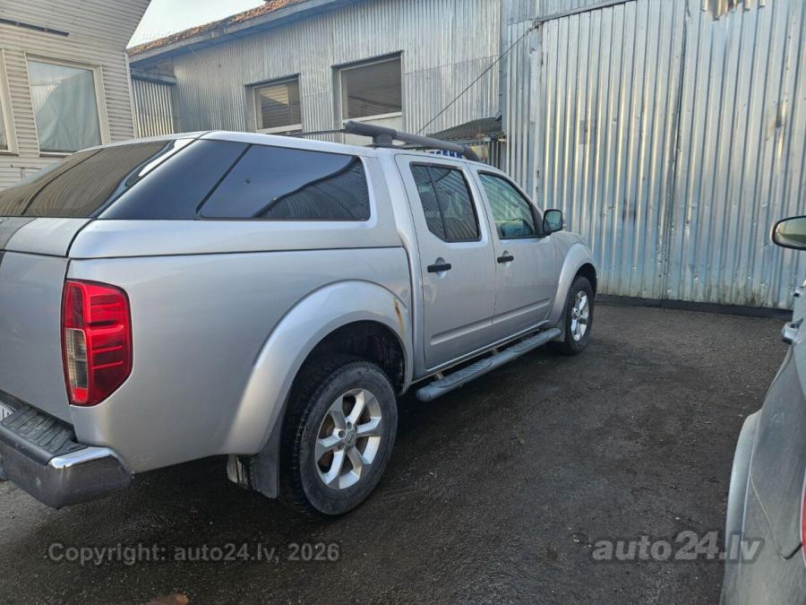 Grey Nissan Navara 2008 in Tallinn, with an engine capacity of 2.50 L and mileage of 255 thousand km for 4900 €, photo 6 on AUTOMOTO.COM.LV