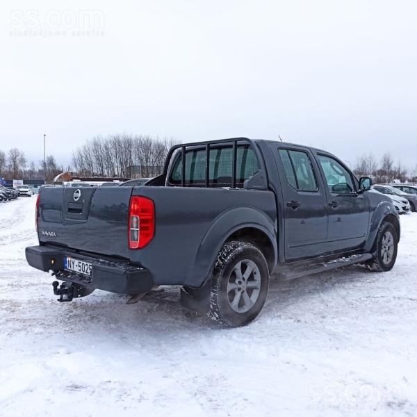 Grey Nissan Navara 2010 in Daugavpils, with an engine capacity of 2.50 L and mileage of 0 thousand km for 6300 €, photo 7 on AUTOMOTO.COM.LV
