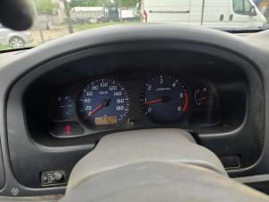 Grey Nissan Navara 2011 in Vilnius, with an engine capacity of 2.49 L and mileage of 215 thousand km for 5000 €, photo 13 on AUTOMOTO.COM.LV