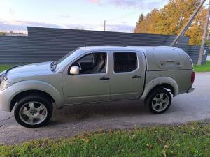 Grey Nissan Navara 2011 in Marijampole, with an engine capacity of 2.49 L and mileage of 274 thousand km for 4950 €, photo 3 on AUTOMOTO.COM.LV