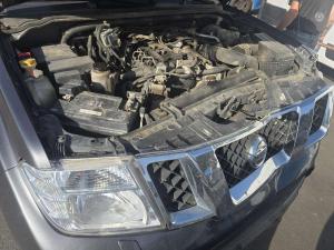 Pelēks Nissan Navara 2012 Tauragė, ar dzinēja tilpumu 2.50 L un nobraukumu 274 tūkst. km par 5300 €, foto 8 vietnē AUTOMOTO.COM.LV