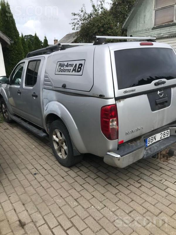 Grey Nissan Navara 2012 in Jurmala, with an engine capacity of 2.50 L and mileage of 412 thousand km for 5700 €, photo 1 on AUTOMOTO.COM.LV