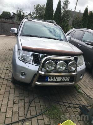 Pelēks Nissan Navara 2012 Jūrmala, ar dzinēja tilpumu 2.50 L un nobraukumu 412 tūkst. km par 5700 €, foto 3 vietnē AUTOMOTO.COM.LV