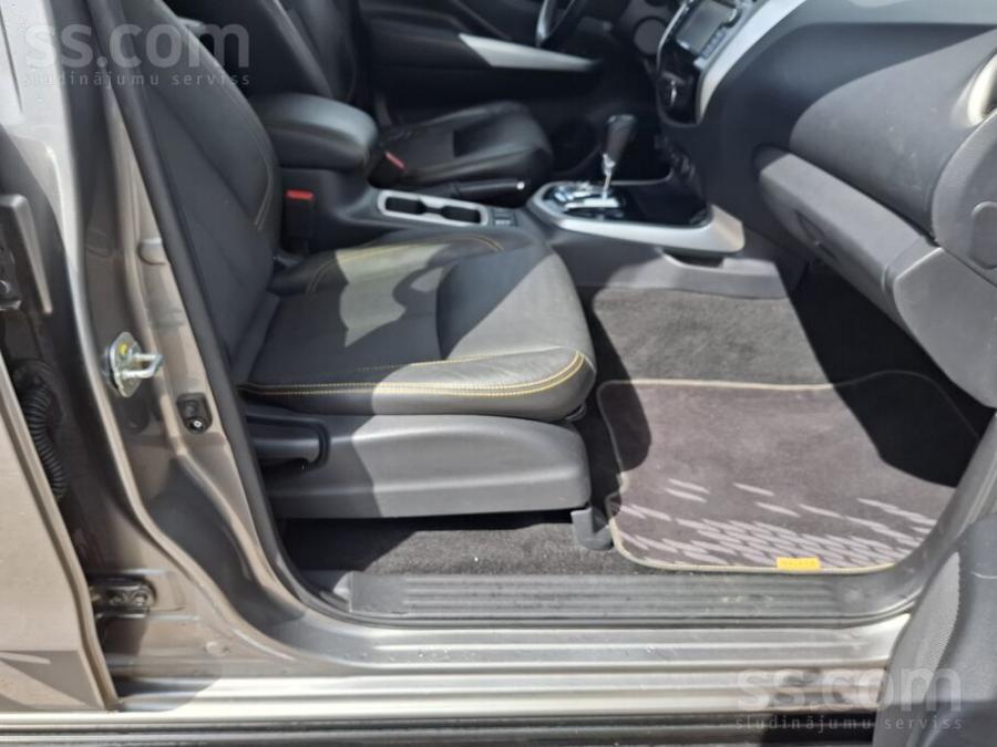 Серый Ниссан Навара 2019 в Талси, объемом двигателя 2.30 л и пробегом 225 тыс. км за 20800 €, фото 12 на AUTOMOTO.COM.LV
