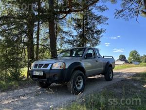 Grey Nissan Navara 2002 in Madona, with an engine capacity of 2.50 L and mileage of 165 thousand km for 5990 €, photo  on AUTOMOTO.COM.LV
