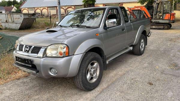 Pelēks Nissan Navara 2003 Marijampole, ar dzinēja tilpumu 0.00 L un nobraukumu 230 tūkst. km par 2300 €, foto 1 vietnē AUTOMOTO.COM.LV