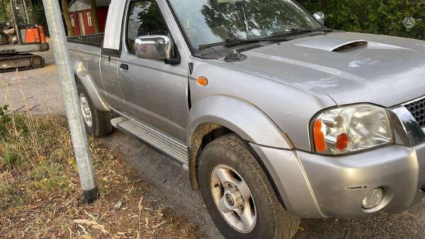 Pelēks Nissan Navara 2003 Marijampole, ar dzinēja tilpumu 0.00 L un nobraukumu 230 tūkst. km par 2300 €, foto 4 vietnē AUTOMOTO.COM.LV