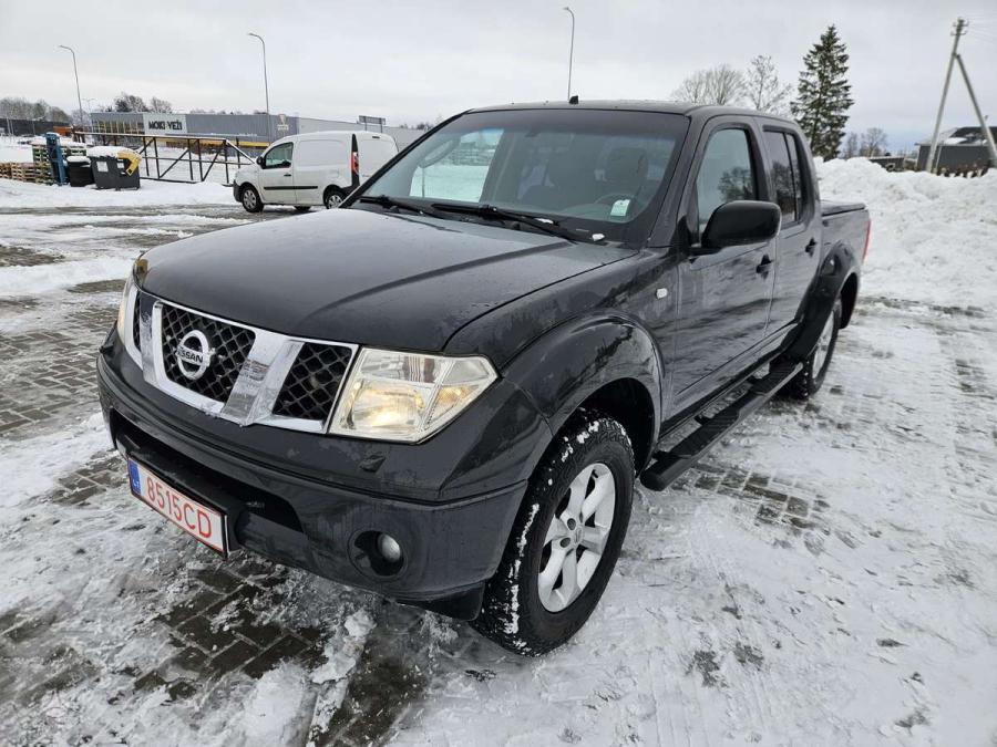 Pelēks Nissan Navara 2006 Telšiai, ar dzinēja tilpumu 2.50 L un nobraukumu 360 tūkst. km par 5700 €, foto 2 vietnē AUTOMOTO.COM.LV