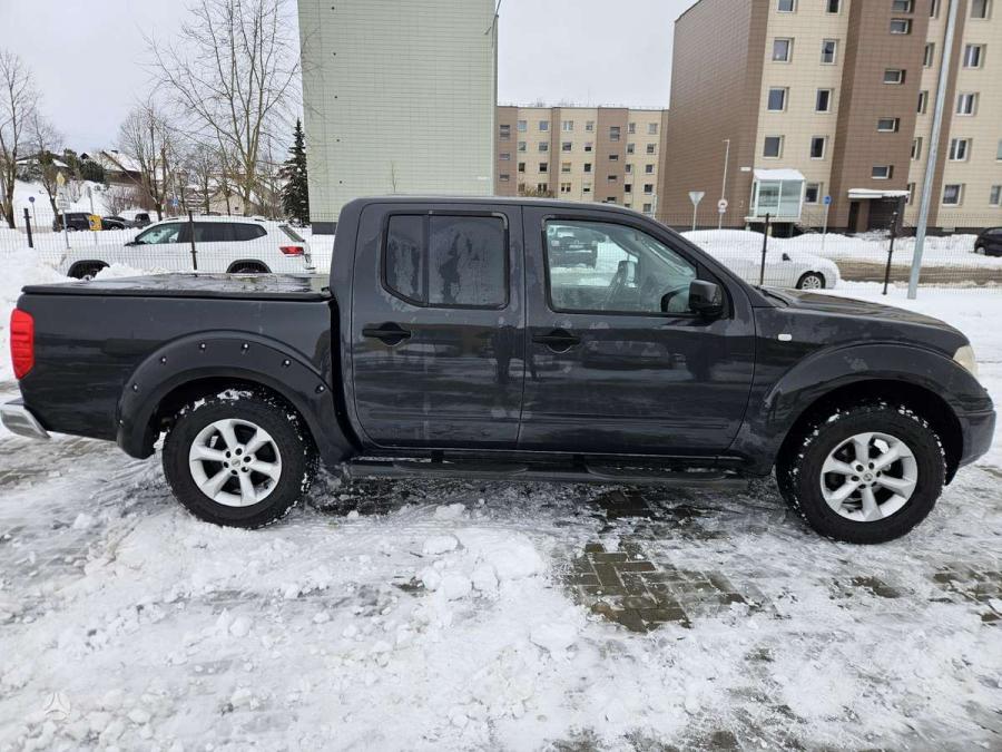 Pelēks Nissan Navara 2006 Telšiai, ar dzinēja tilpumu 2.50 L un nobraukumu 360 tūkst. km par 5700 €, foto 5 vietnē AUTOMOTO.COM.LV