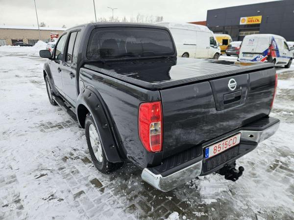 Grey Nissan Navara 2006 in Telschi, with an engine capacity of 2.50 L and mileage of 360 thousand km for 5700 €, photo 9 on AUTOMOTO.COM.LV