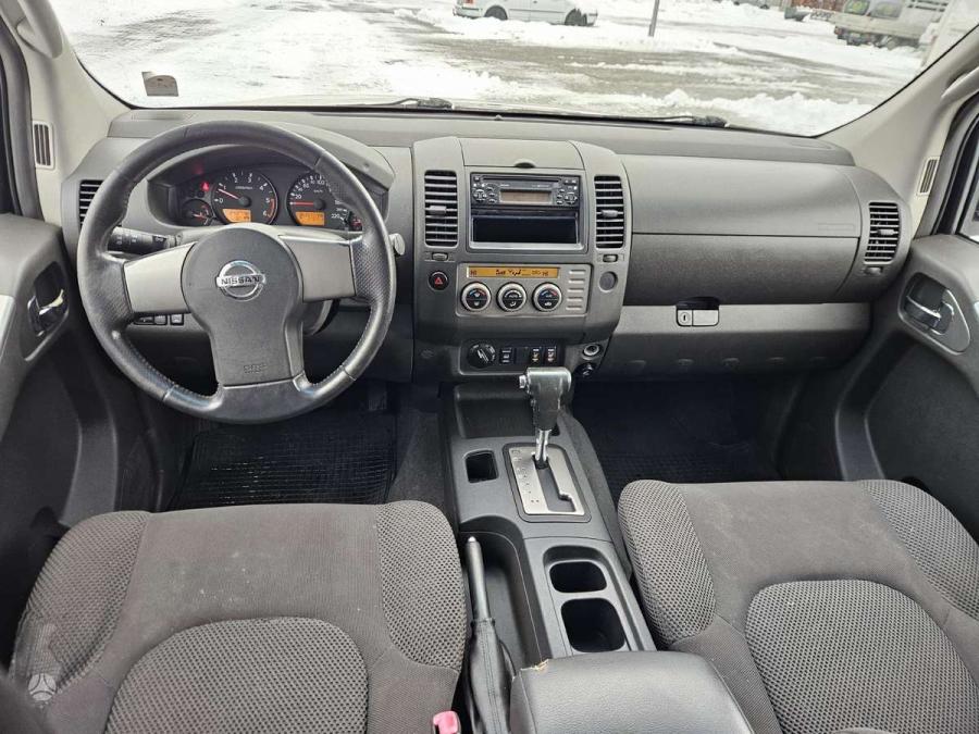 Pelēks Nissan Navara 2006 Telšiai, ar dzinēja tilpumu 2.50 L un nobraukumu 360 tūkst. km par 5700 €, foto 14 vietnē AUTOMOTO.COM.LV