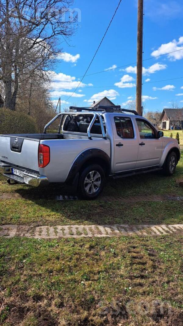 Nissan Navara 2006 Gulbene vietnē Pelēks Nissan Navara 2006 Gulbene, ar dzinēja tilpumu 2.50 L un nobraukumu 300 tūkst. km par 6700 €, foto 5 vietnē AUTOMOTO.COM.LV