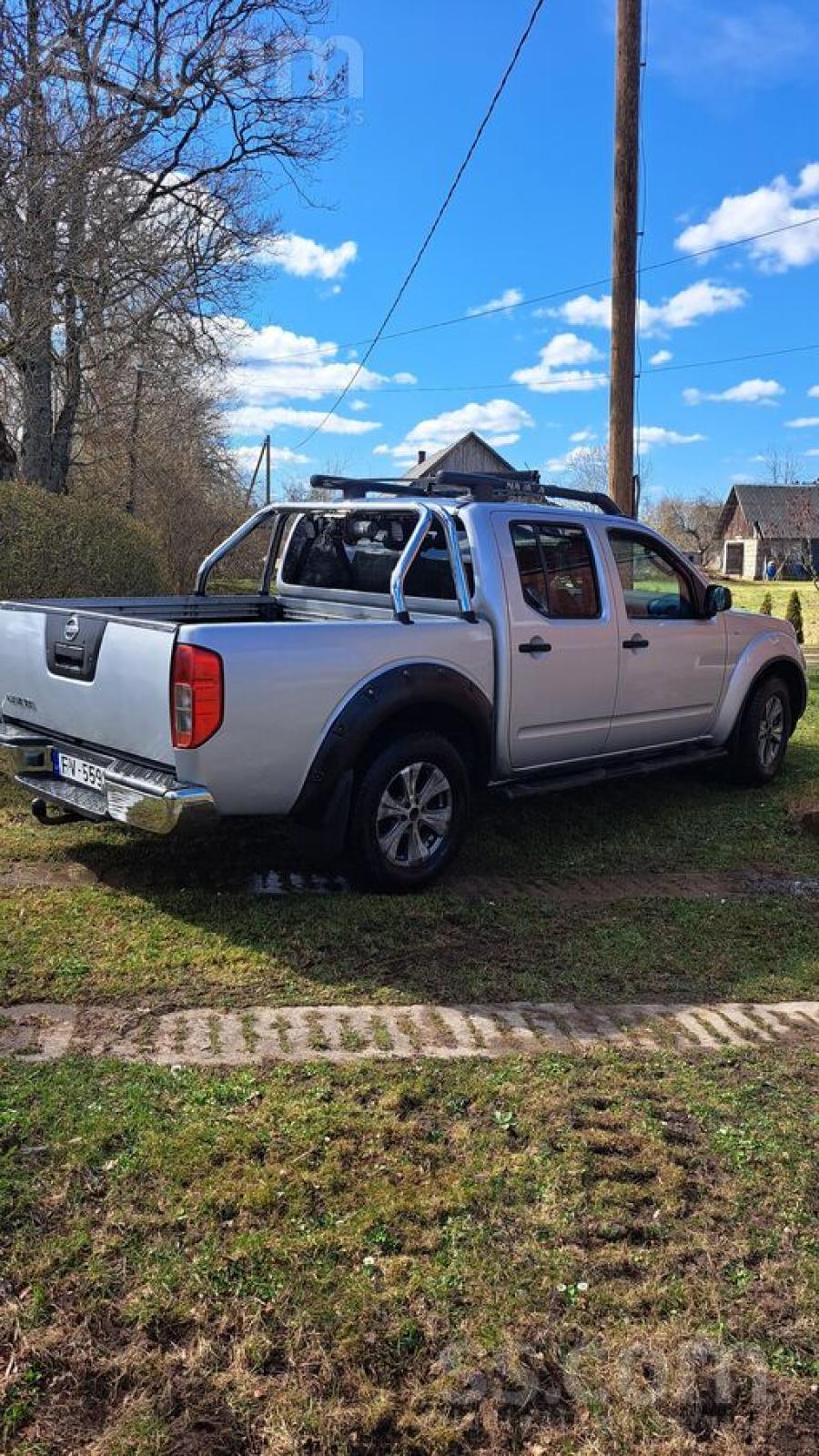 Pelēks Nissan Navara 2006 Gulbene, ar dzinēja tilpumu 2.50 L un nobraukumu 300 tūkst. km par 6700 €, foto 5 vietnē AUTOMOTO.COM.LV